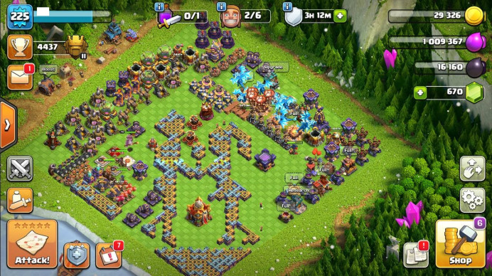 TH16 /LVL 225 / K66, Q95, W70, R45/ Great Defenses & Good walls/ Strong ...
